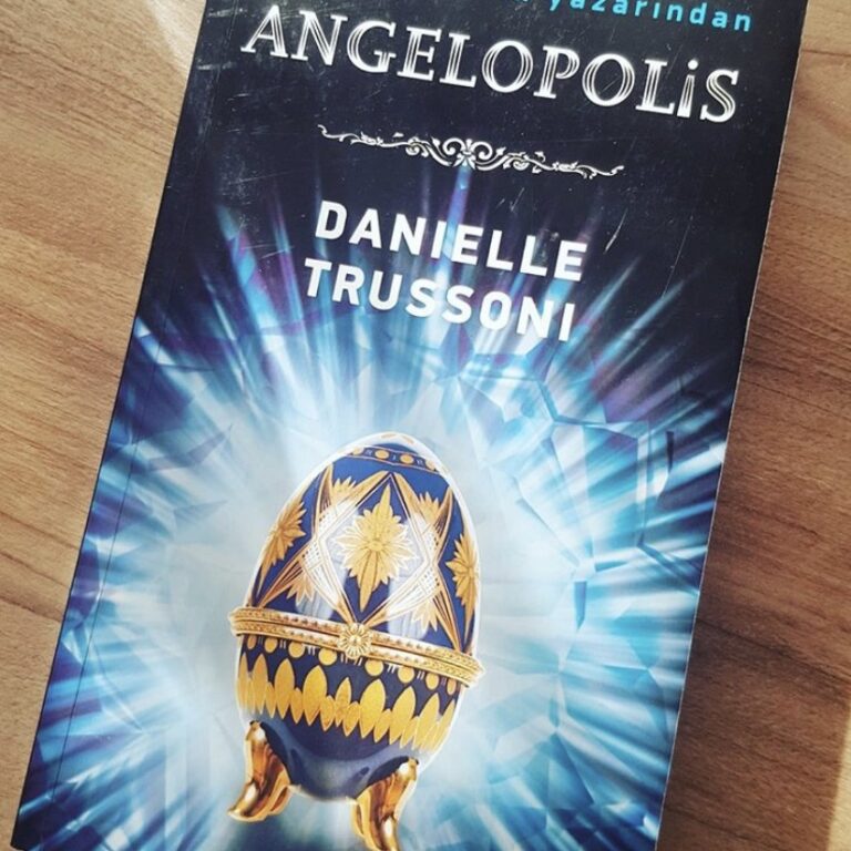 About Me - Danielle Trussoni